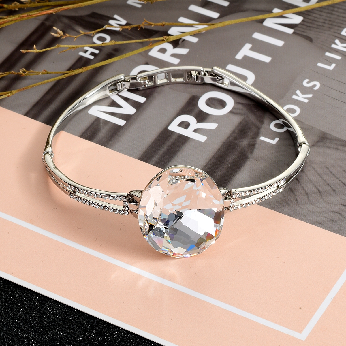 Impressive White Zinc Alloy Fashion Bracelet with Low MOQ