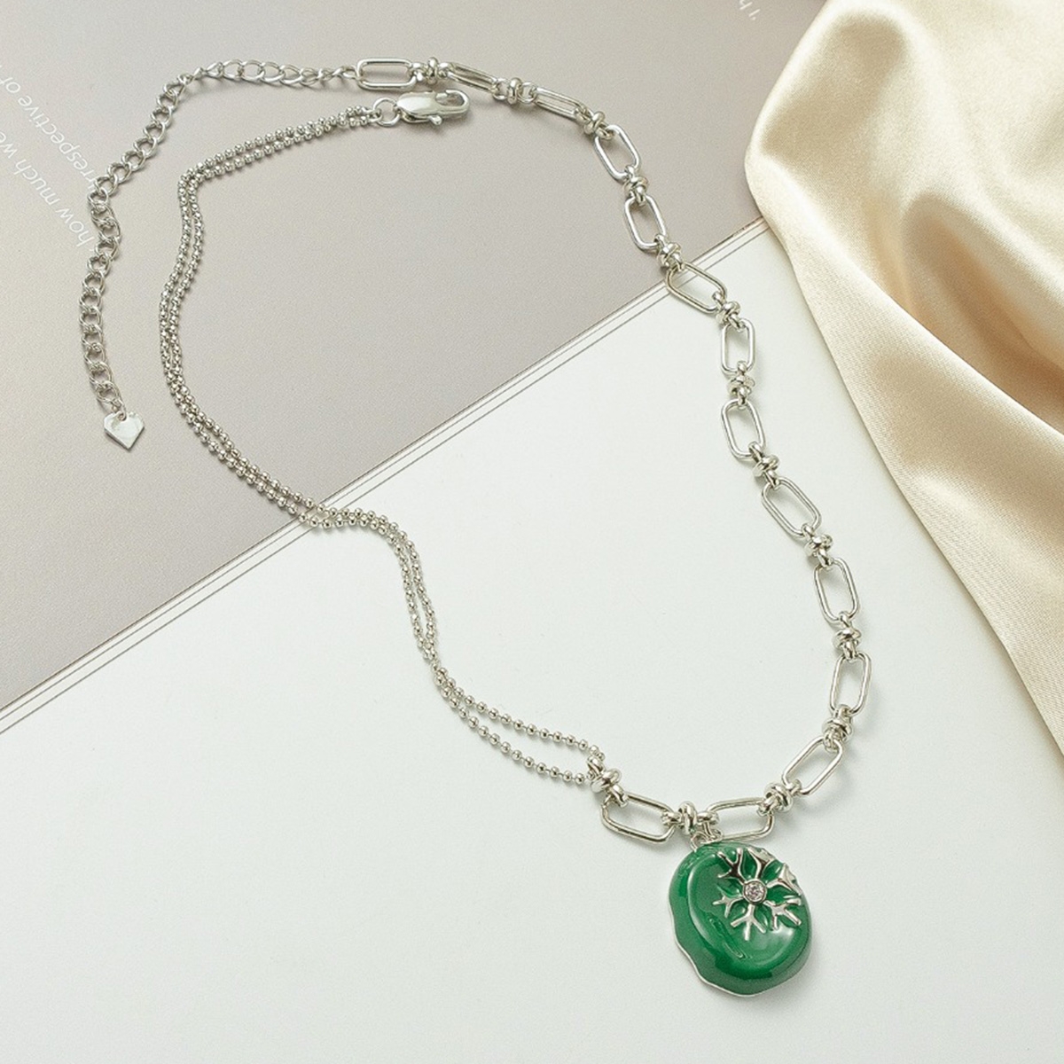 Best Enamel White Short Chain Necklace
