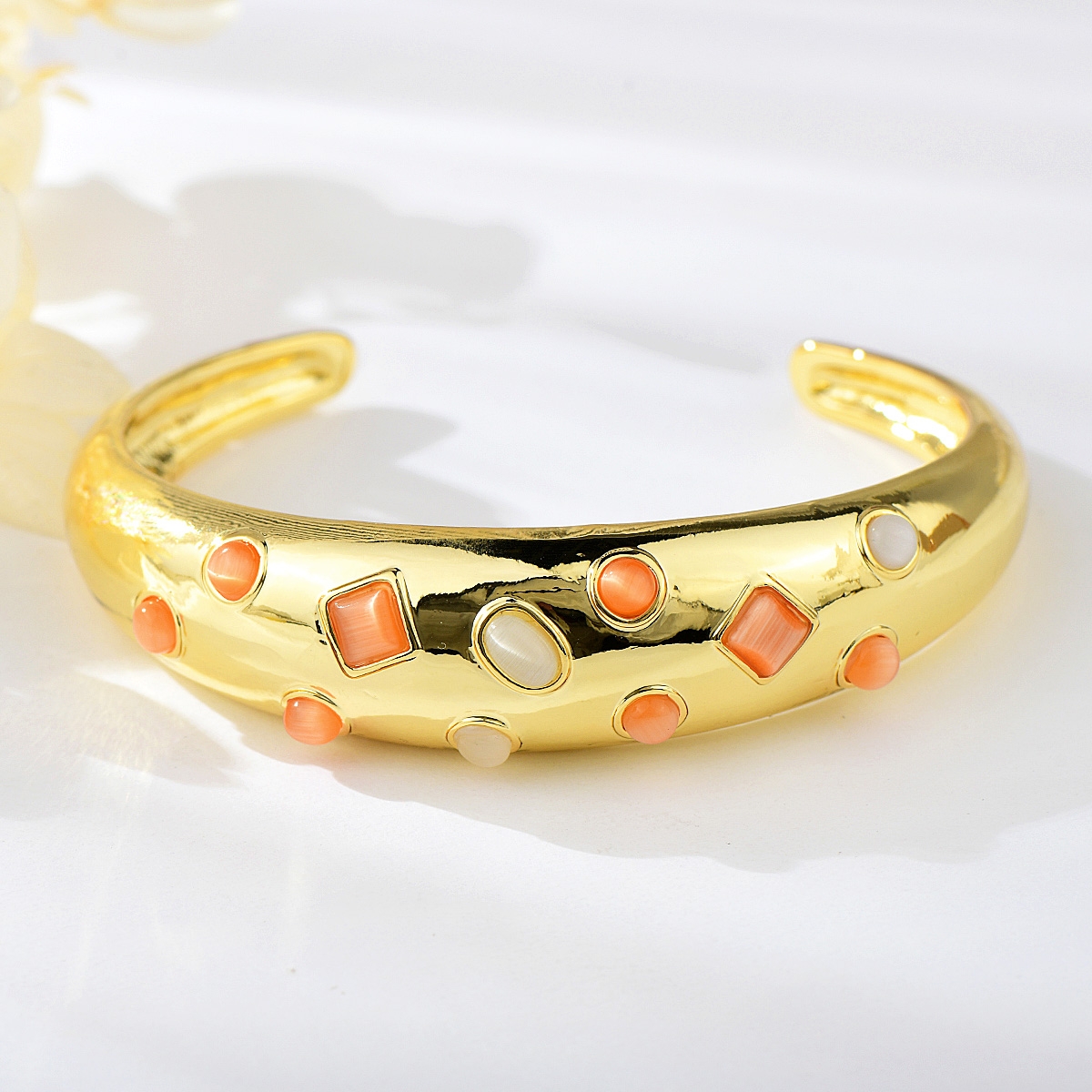 Zinc Alloy Big Fashion Bangle at Super Low Price